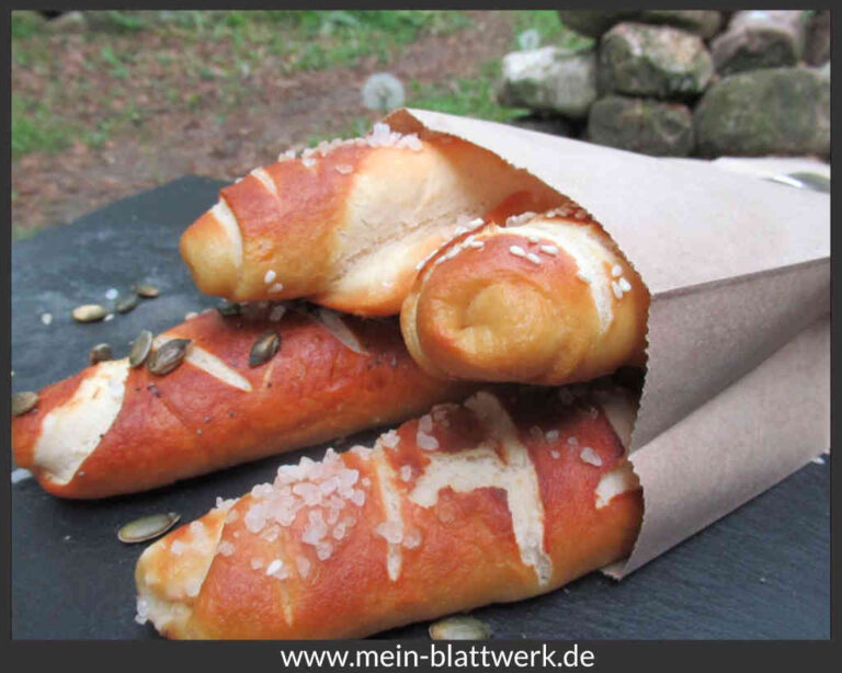 Laugenstangen – Rezept für Laugengebäck - mein-blattwerk